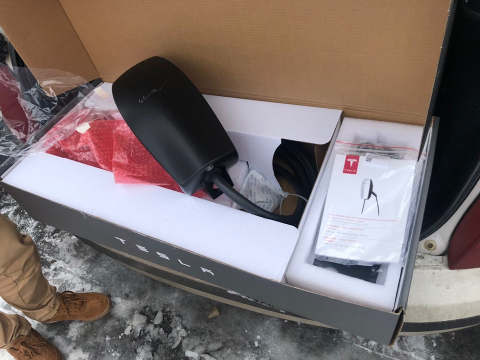 Европейская зарядка signature black :) — Tesla Model X, 2016 года ...