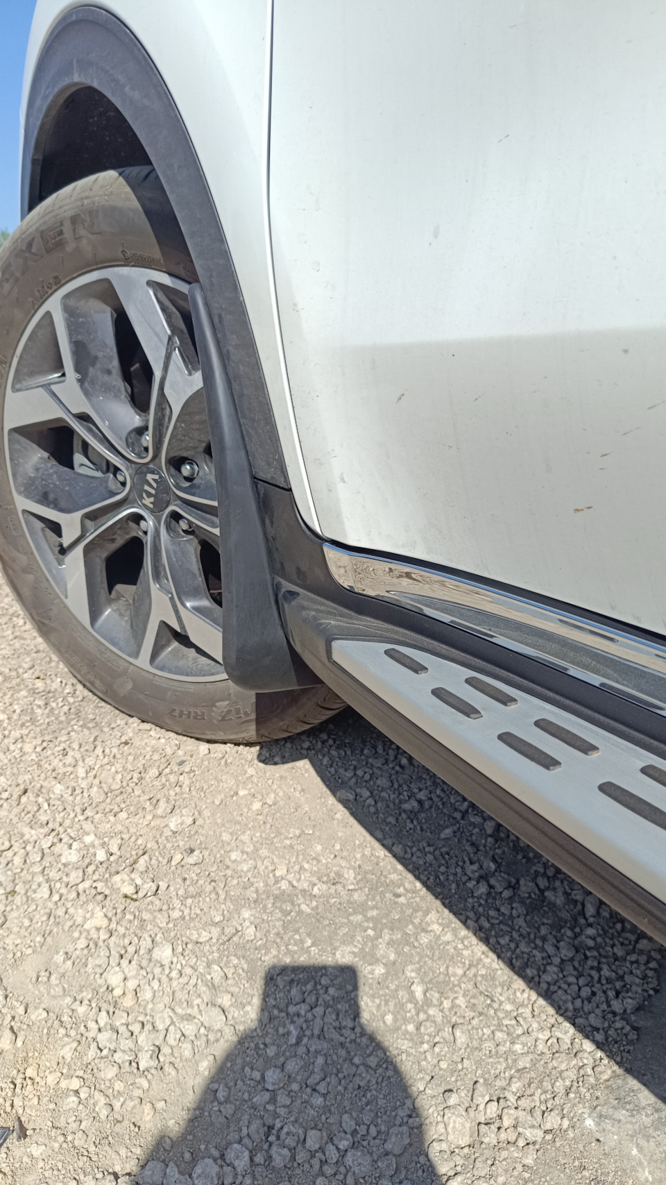 Установка порогов и брызговиков — KIA Sportage (4G), 2 л, 2020 года ...