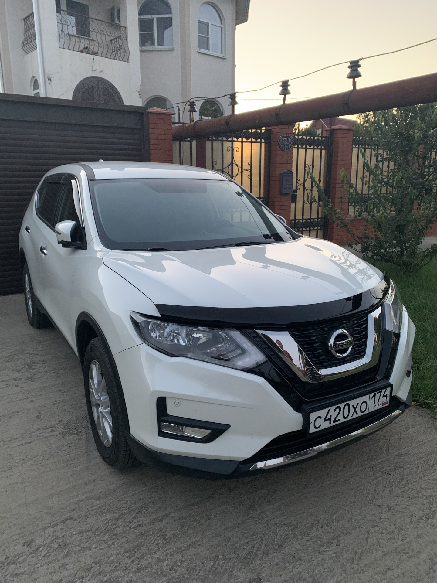 Дефлектор капота — Nissan X-Trail III (t32), 2 л, 2018 года ...