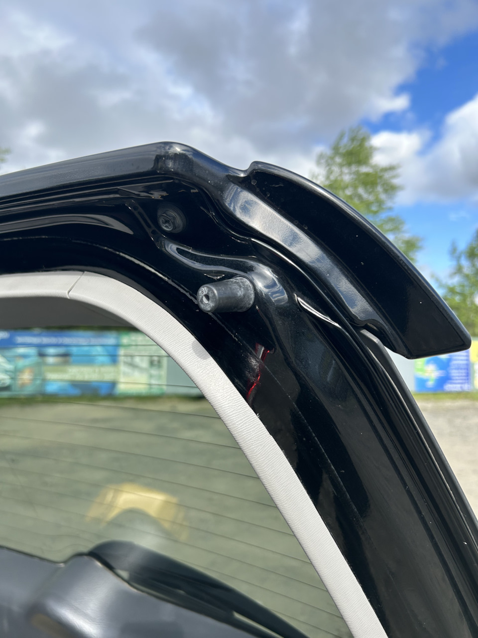 10. Отбойник багажника — Toyota Vanguard, 2,4 л, 2011 года | своими ...