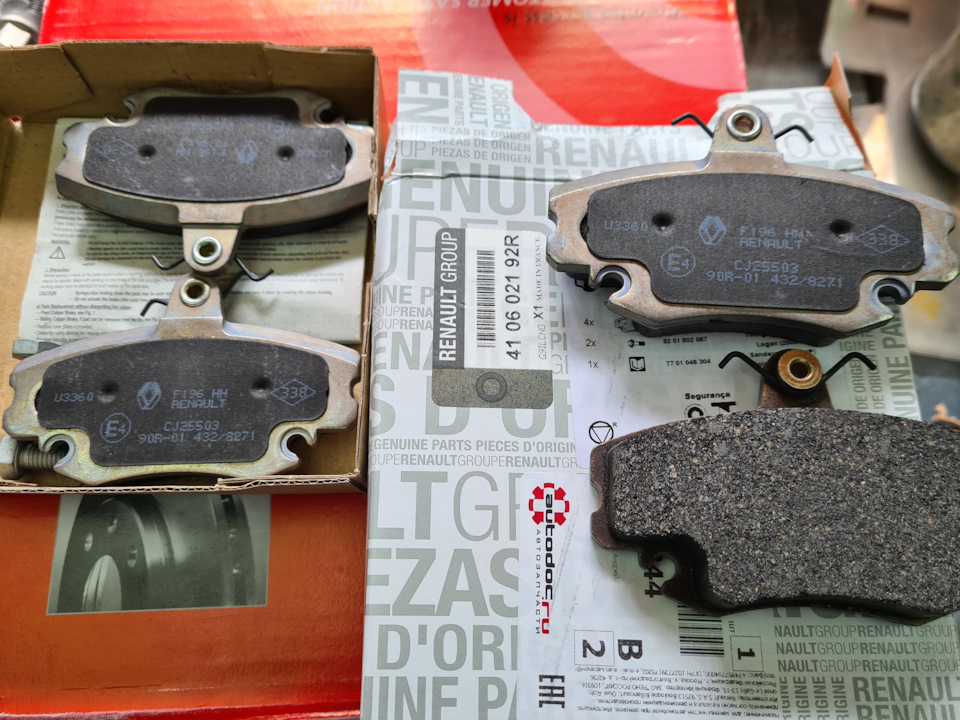 410602192R Комплект тормозных колодок передних RENAULT | Запчасти на DRIVE2