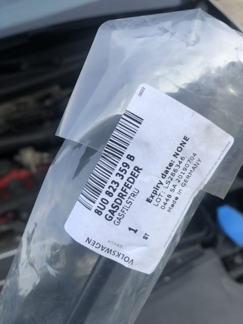 8U0823359B Газовый упор VAG | Запчасти на DRIVE2