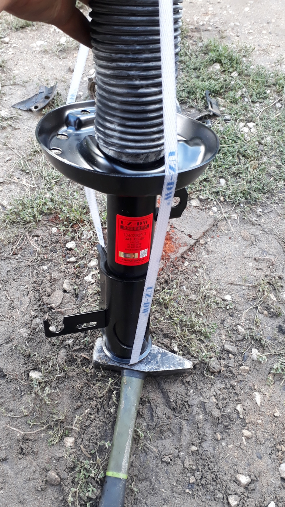 13402939 Стойка передняя правая с амортизатором / Chevrolet Cruze 10 ...