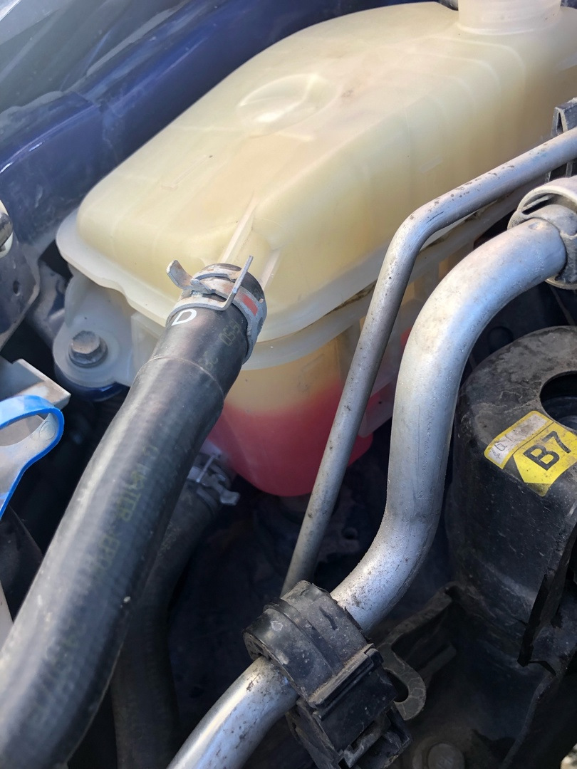 Замена Антифриза и Топливного фильтра — Toyota Corolla (160), 1,6 л ...