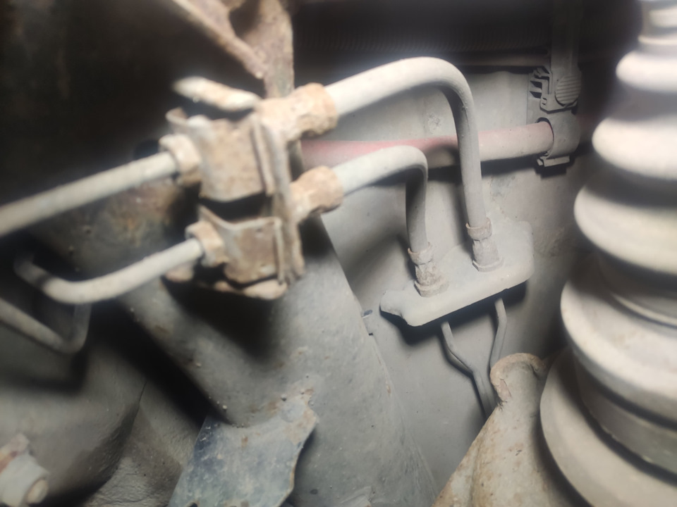 Замена задних тормозных шлангов — BMW X5 (E70), 3 л, 2007 года | своими ...