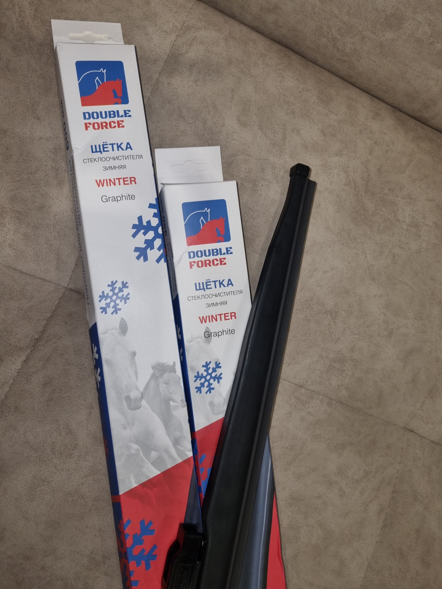 Зимние щётки стеклоочистителя — Nissan Tiida (1G), 1,6 л, 2010 года | аксессуары | DRIVE2