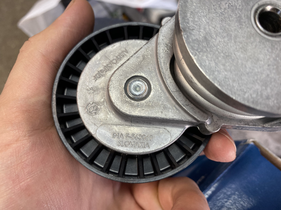 Замена ГРМ, помпы, ремня генератора и кондиционера, ролика натяжителя ...