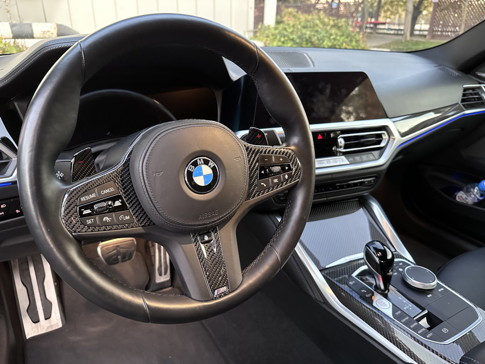 Карбонизация руля и лепестков. — BMW 4 series (G22), 3 л, 2021 года ...