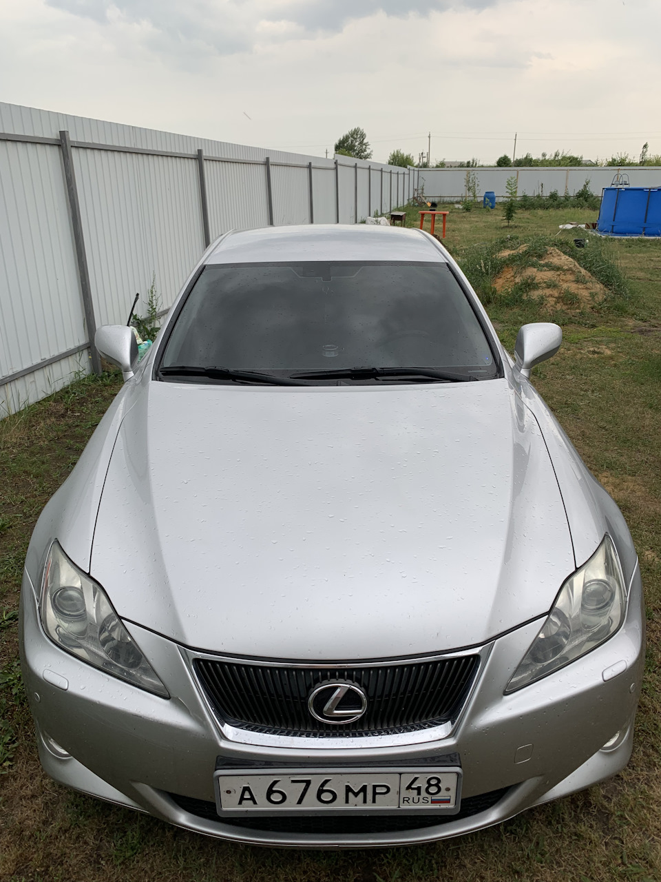 «Заменил правый молдинг лобового стекла и тонировка лобового стекла ...