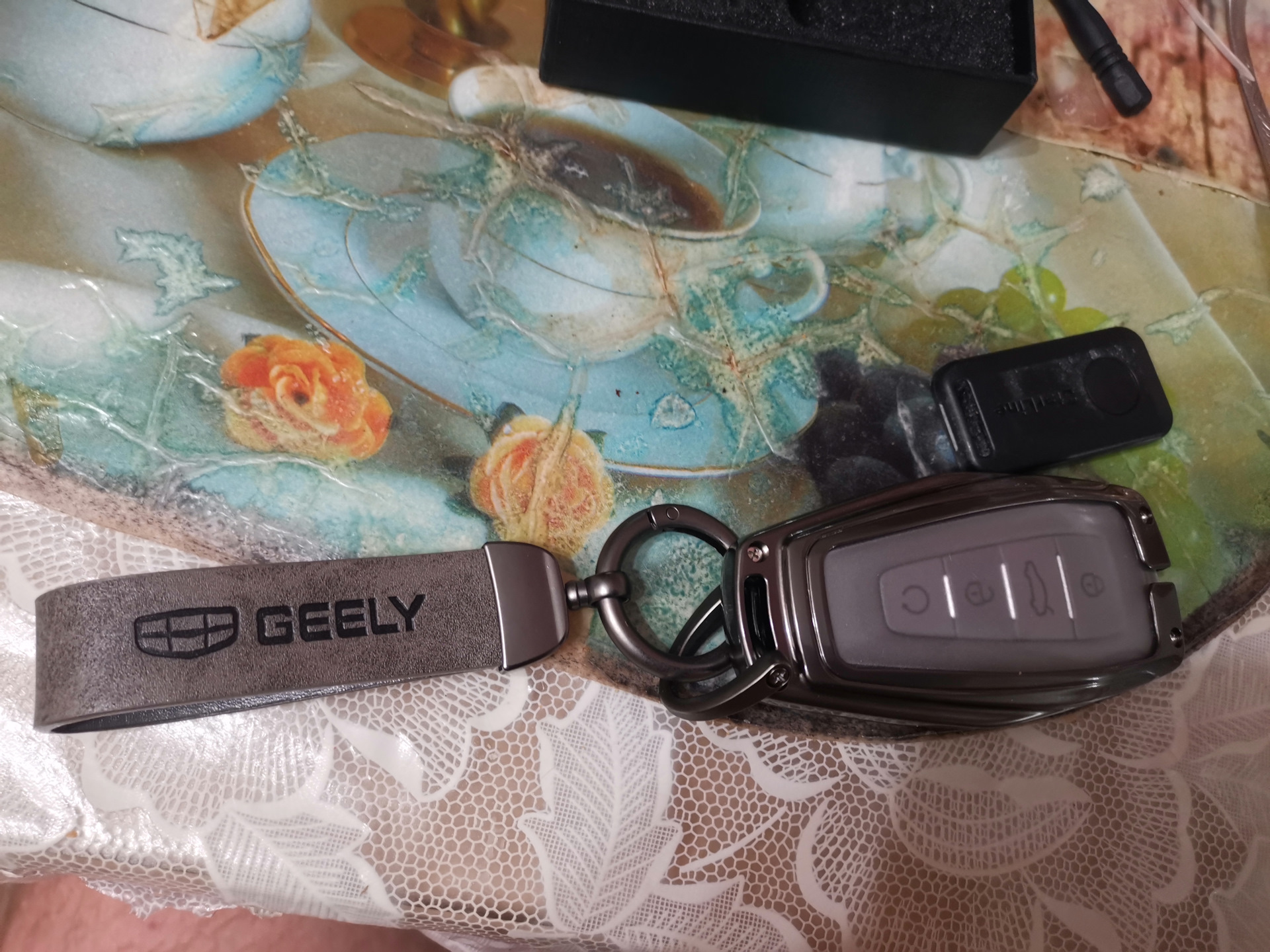 Переобулся+чехол на ключ — Geely Coolray, 1,5 л, 2023 года | аксессуары ...