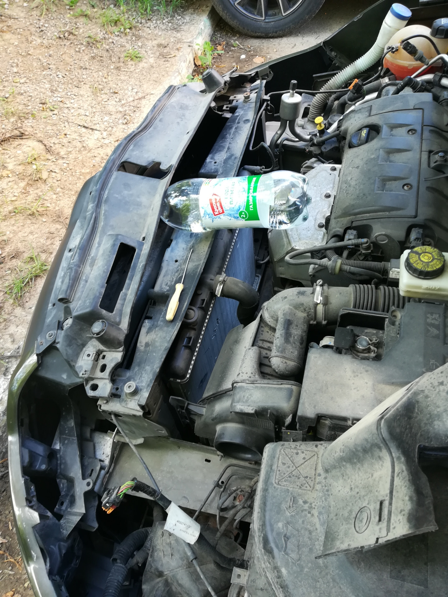 Кондиционер. Замена блока реле вентилятора. — Citroen C4 (2G), 1,6 л ...