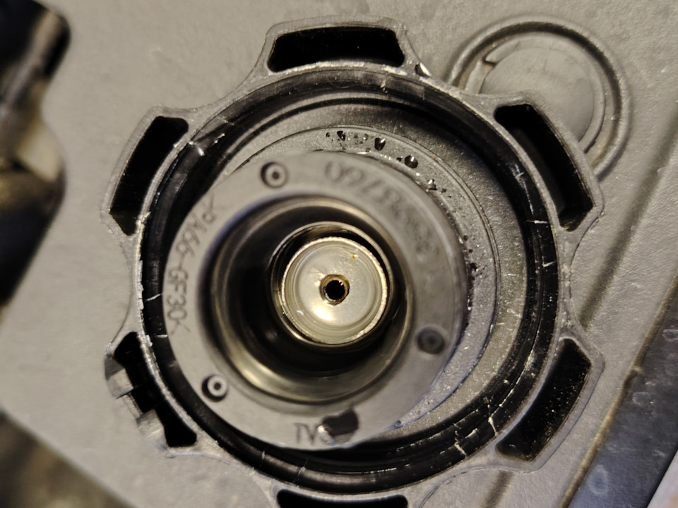 Крышка расширительного бачка GENERAL MOTORS 13502353 — Chevrolet ...