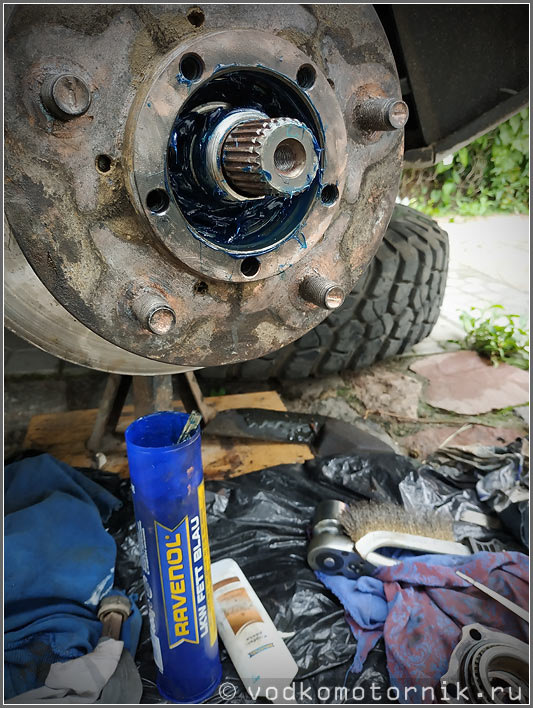 Замена сальника FTC3276 передней полуоси и переборка поворотного кулака ...