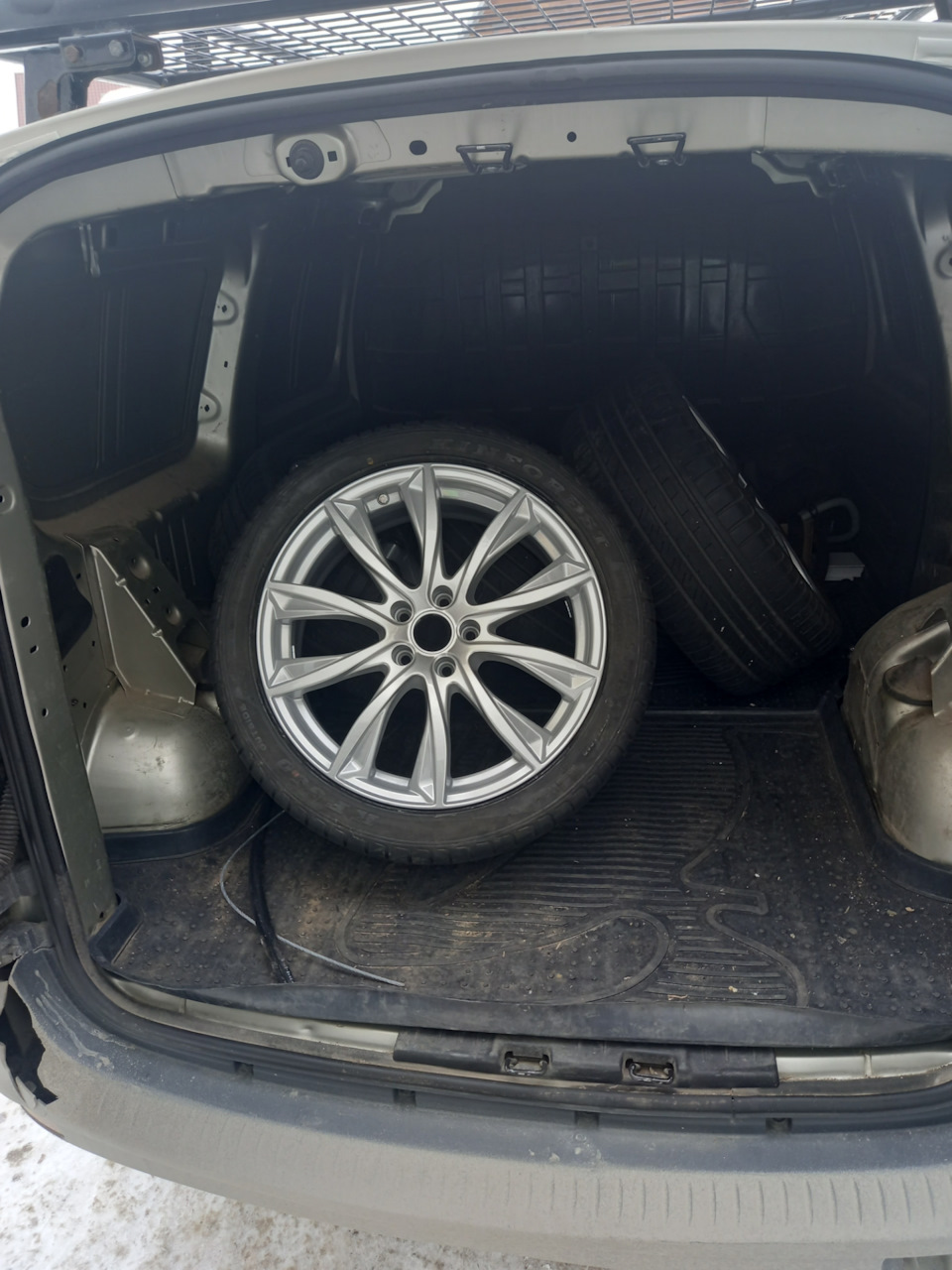 Летние колеса — Ford Mondeo IV, 1,6 л, 2010 года | шины | DRIVE2