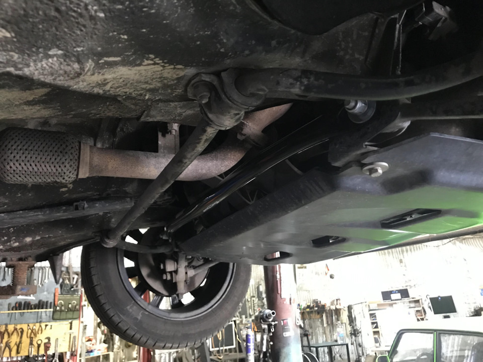 Распорка нижних рычагов "АВТОПРОДУКТ". — Lada Гранта (2G) FL, 1,6 л ...