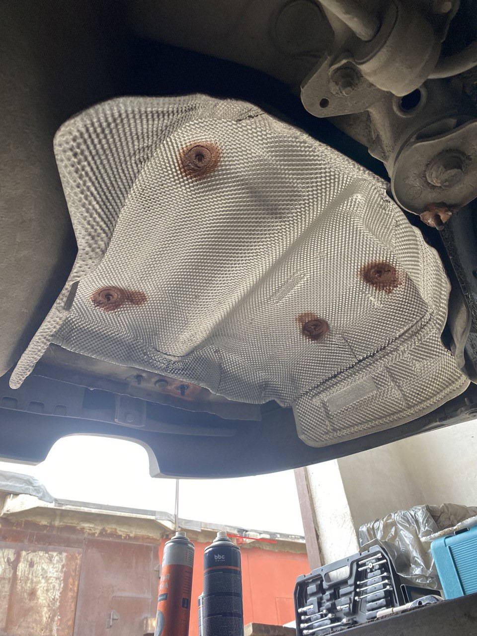 #20 Прикрываем донышко — BMW 5 series (E60), 3 л, 2004 года | визит на ...