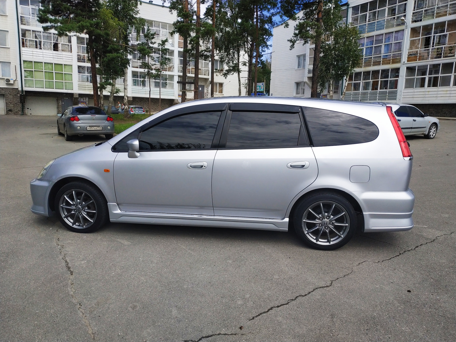 Сарай готов — Honda Stream (RN1-5), 1,7 л, 2002 года | тюнинг | DRIVE2