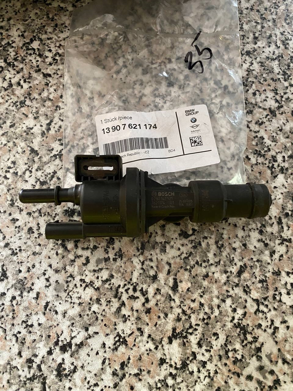 13907621174 Клапан вентиляции топливного бака BMW | Запчасти на DRIVE2