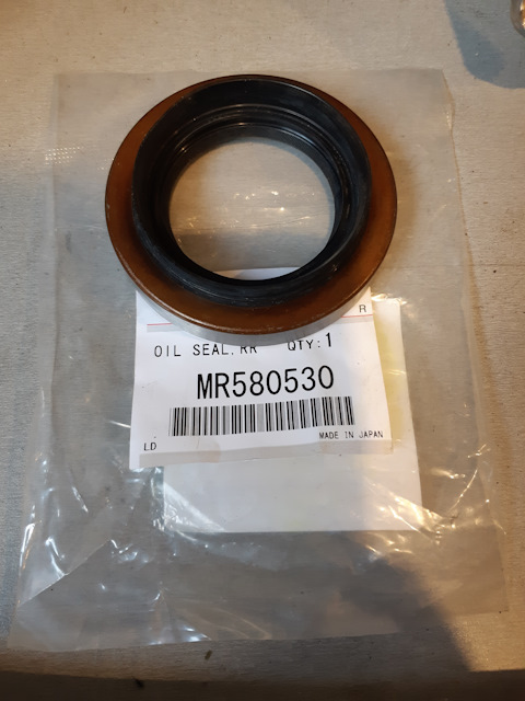 MR580530 САЛЬНИК ЗАДНЕГО МОСТА L200 (96-14), PAJERO/MONTERO (00-13 ...