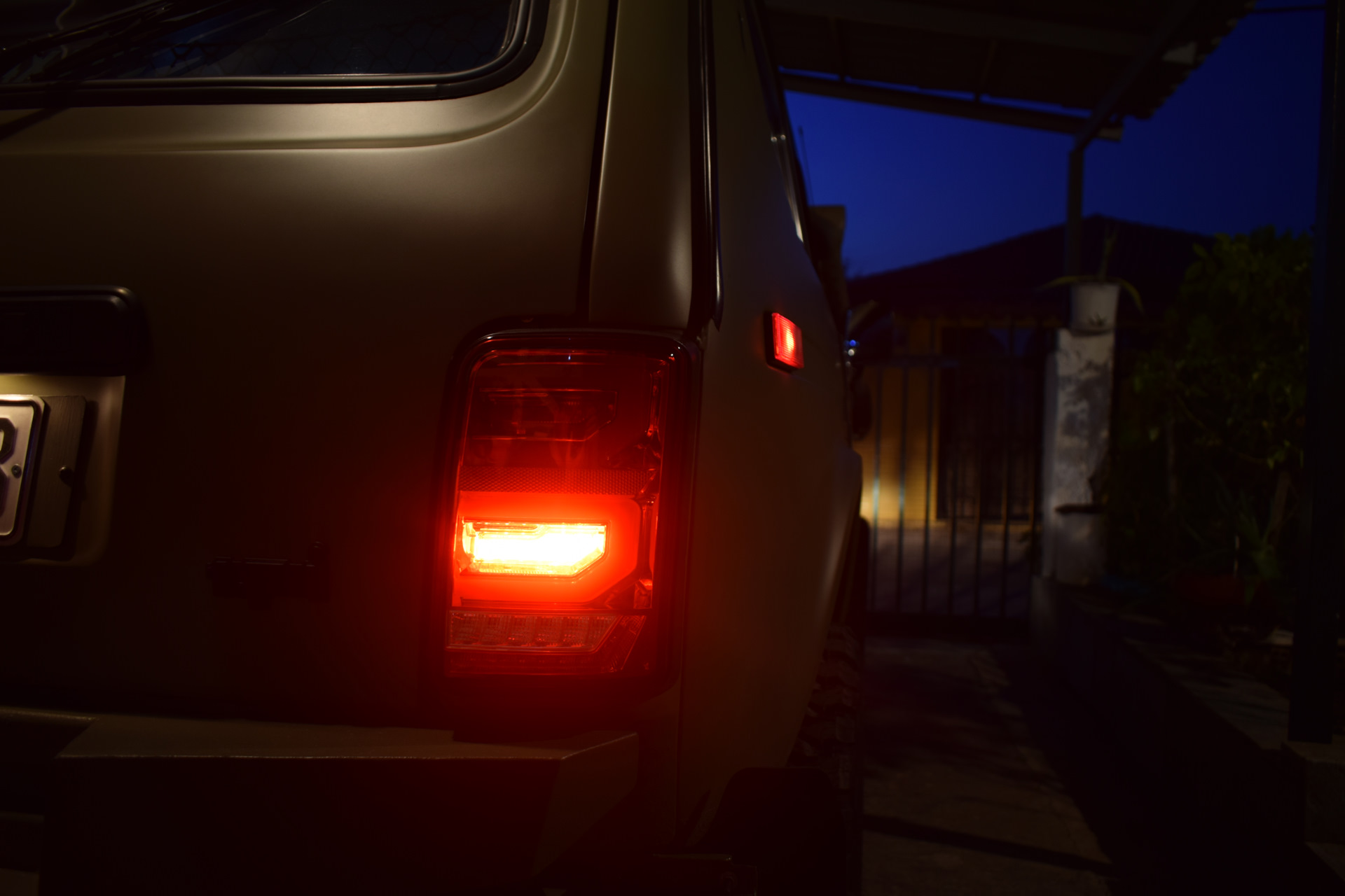 Led Tail Lights. — Lada 4x4 3D, 1,7 л, 2003 года | стайлинг | DRIVE2