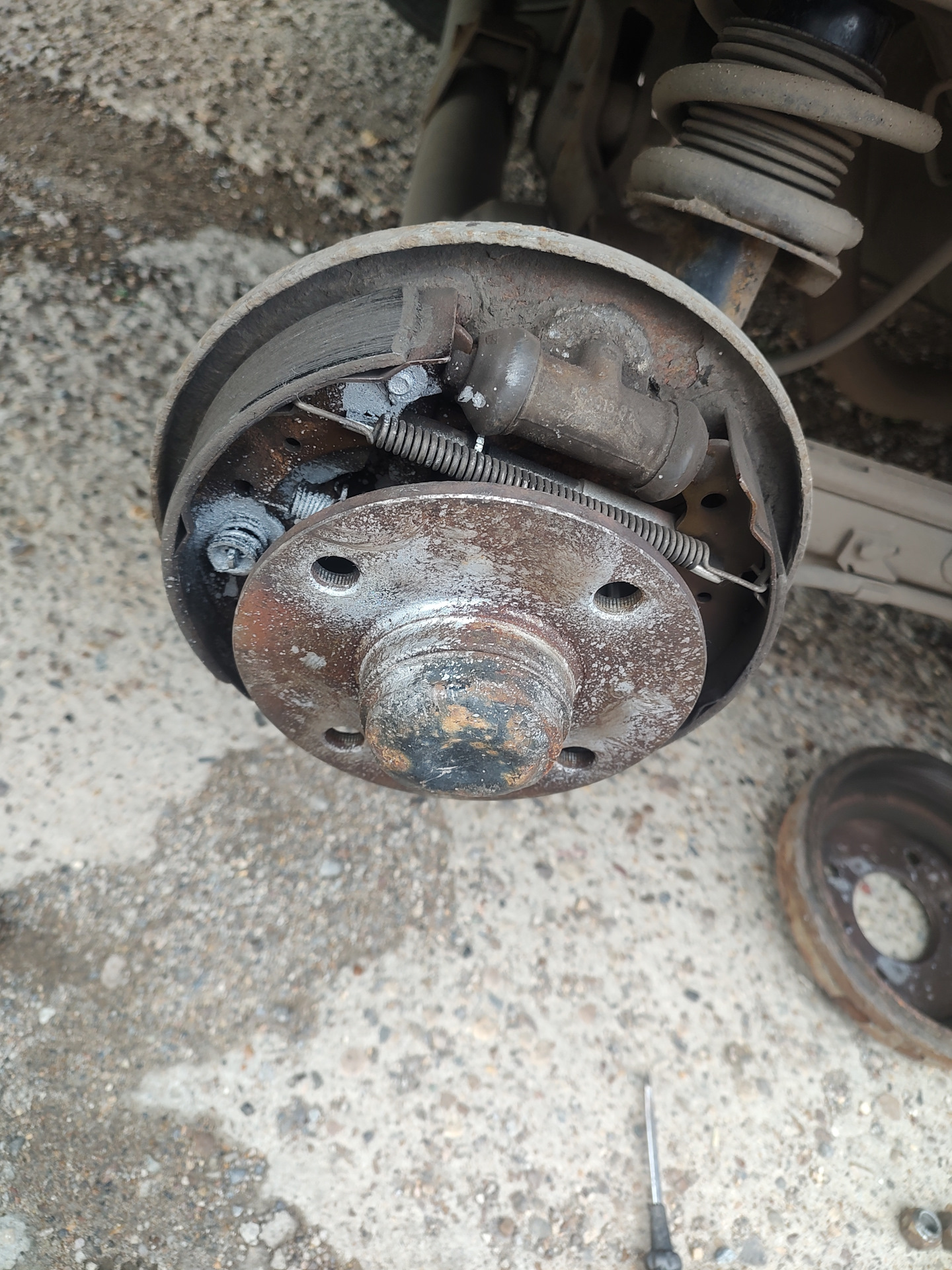 Задняя ступица колеса — Nissan Almera Classic (B10), 1,6 л, 2012 года ...