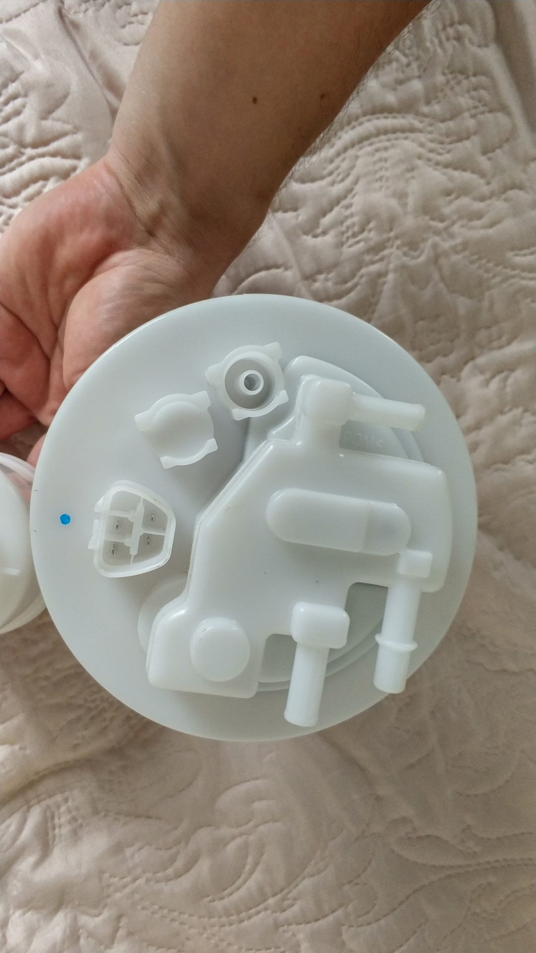 Замена топливного фильтра — Toyota Auris (1G), 1,6 л, 2007 года ...