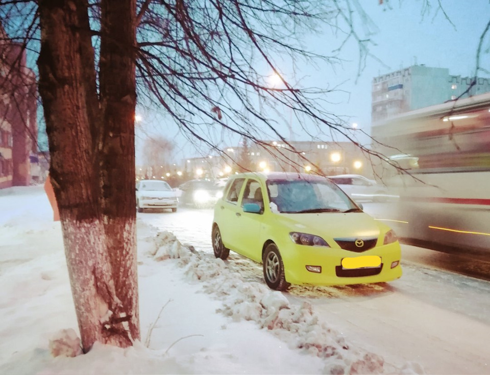 Вечер, просто красиво — Mazda Demio (2G), 1,5 л, 2004 года | фотография ...