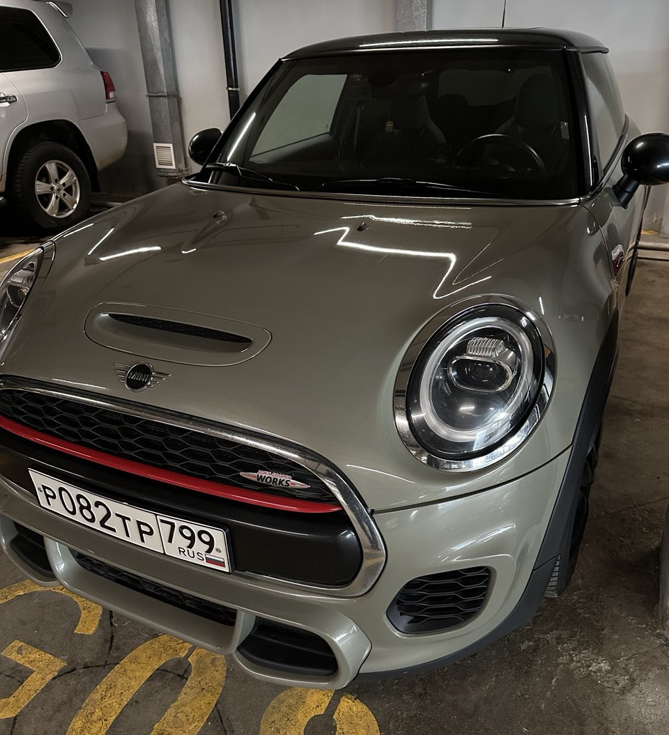 Перекрасил капот и переклеил полосы — MINI John Cooper Works, 2 л, 2018 ...