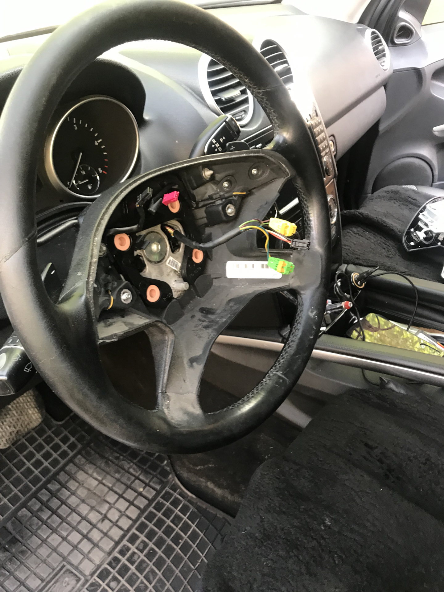 Ошибка ESP: Датчик угла поворота руля — Mercedes-Benz M-Class (W164), 3 ...