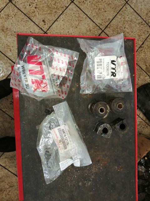 4881812170 Втулка стабилизатора TOYOTA LEXUS | Запчасти на DRIVE2