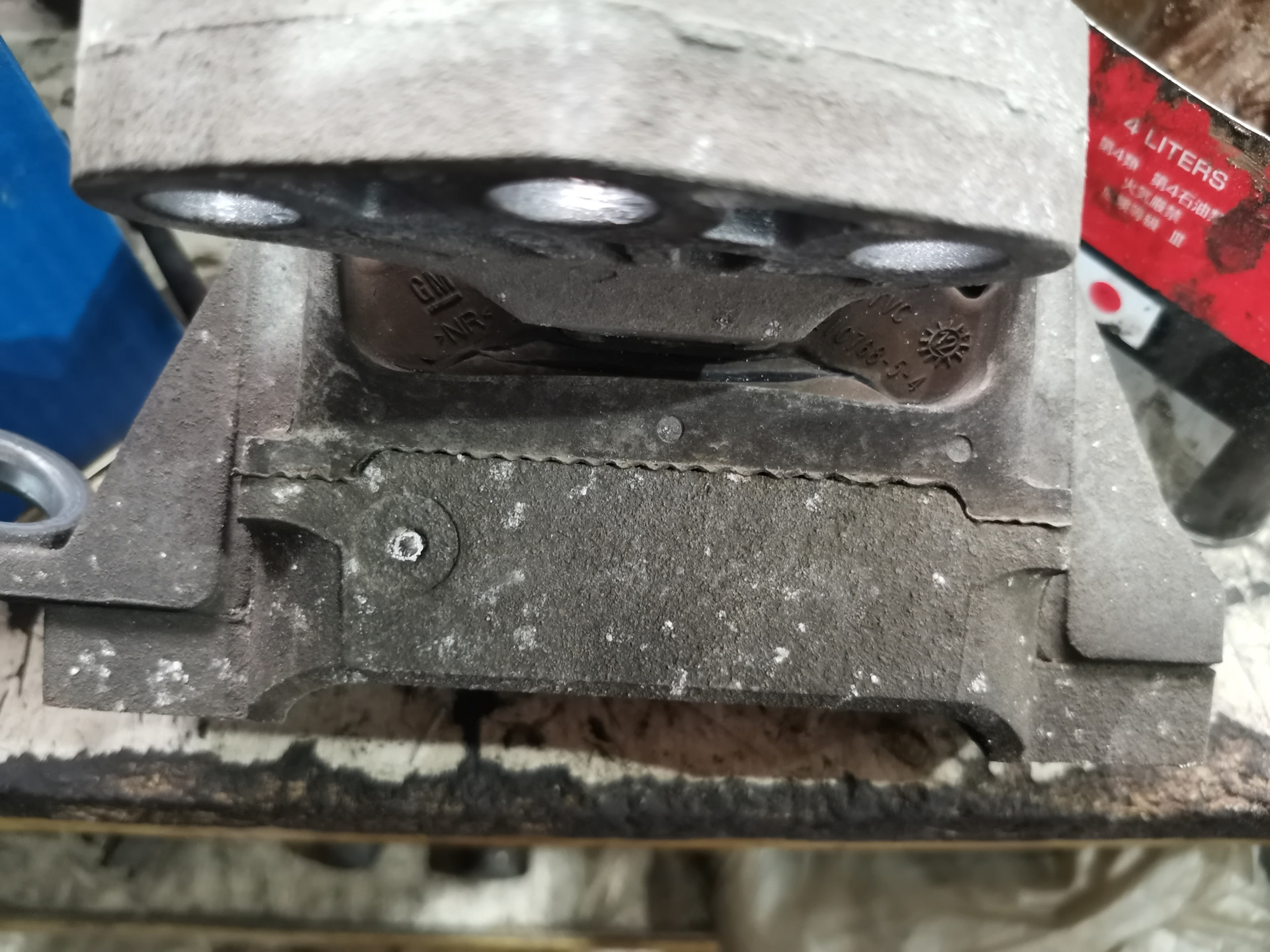 Замена правой и левой опоры (подушки) двигателя Opel Insignia — Opel ...