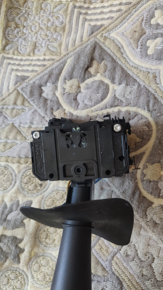 6001551360 Переключатель световой сигнализации RENAULT | Запчасти на DRIVE2