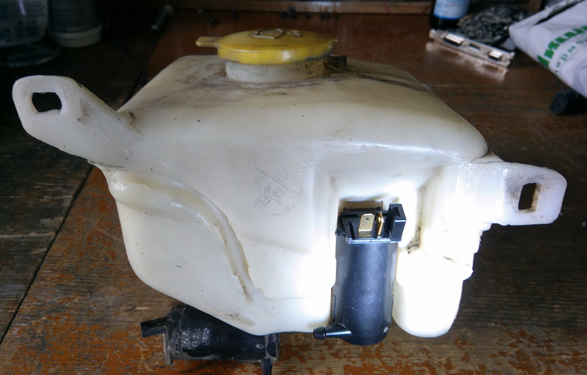 FAQ «Sportage»-1: стеклоомыватель передний: насос. — KIA Sportage (1G ...