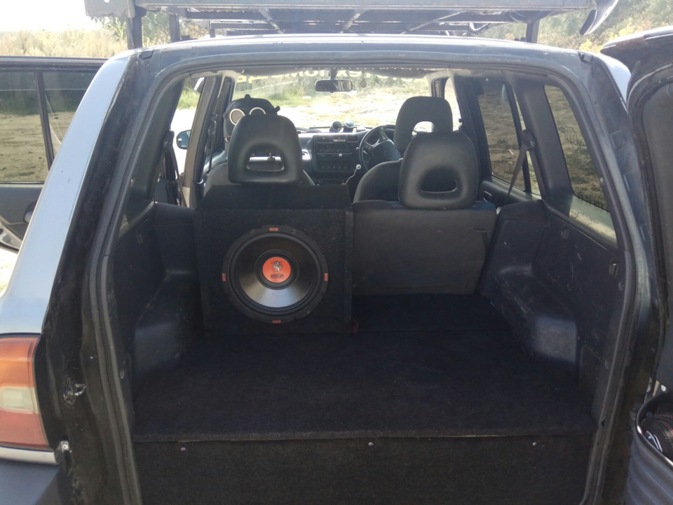 Фальшпол. Рундук/спальное место в багажник RAV4 /1 — Toyota RAV4 (I), 2 ...