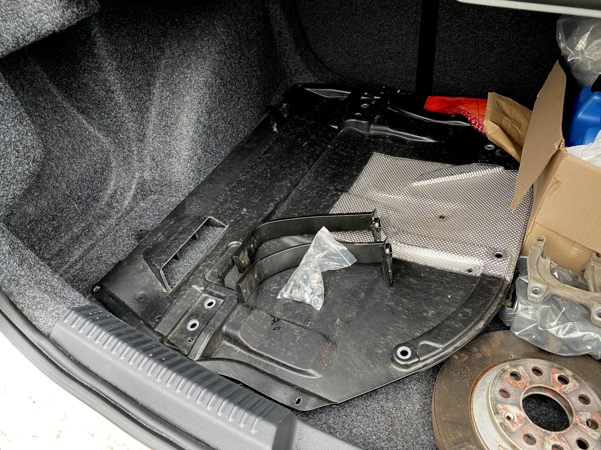 Оригинальная защита двигателя — Volkswagen Polo Sedan, 1,6 л, 2018 года ...