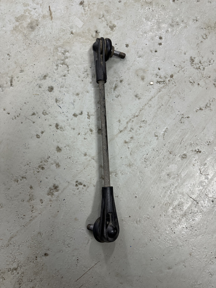 31306792211 Стойка крепления штанги стабилизатора Пд BMW | Запчасти на ...