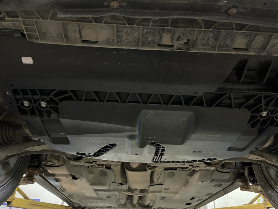 #23 Установка оригинальной композитной защиты — Skoda Rapid (1G), 1,6 л ...