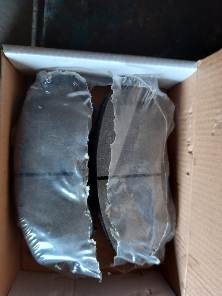 D10604EA0A Колодки дисковые передние комплект J11 NISSAN INFINITI ...