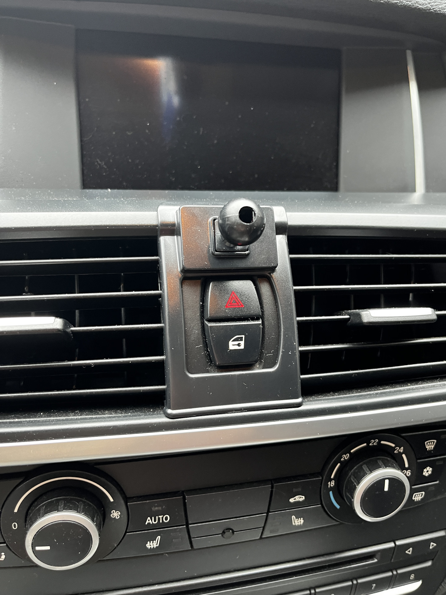 Держатель шар для телефона — BMW X3 (F25), 2 л, 2012 года | своими ...