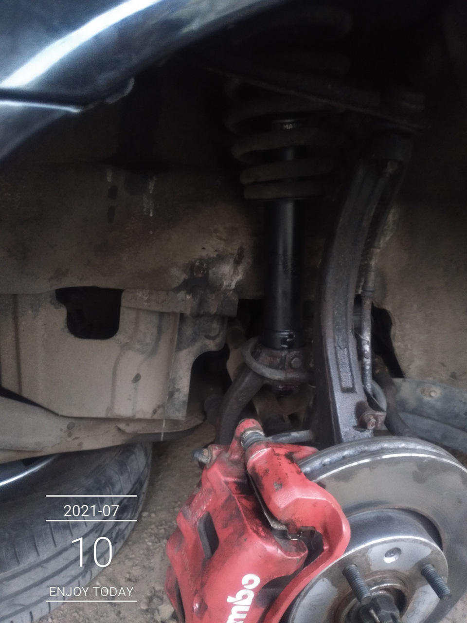 Замена передних амортизаторов — Hyundai Sonata IV (EF), 2 л, 2007 года ...