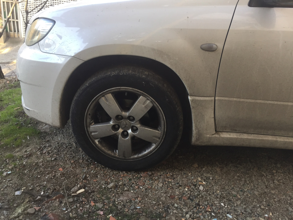 Установка передних амортизаторов KYB New SR Special — Mitsubishi ...