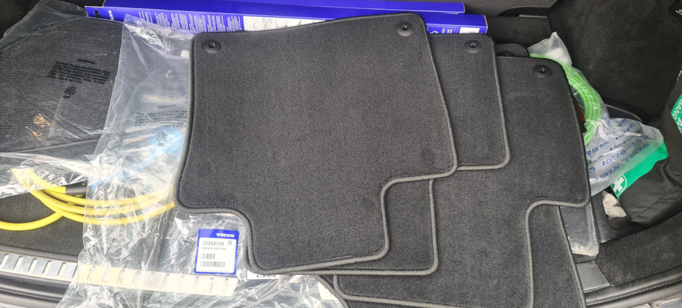 Аксессуары — Volvo XC90 (2G), 2 л, 2016 года | аксессуары | DRIVE2