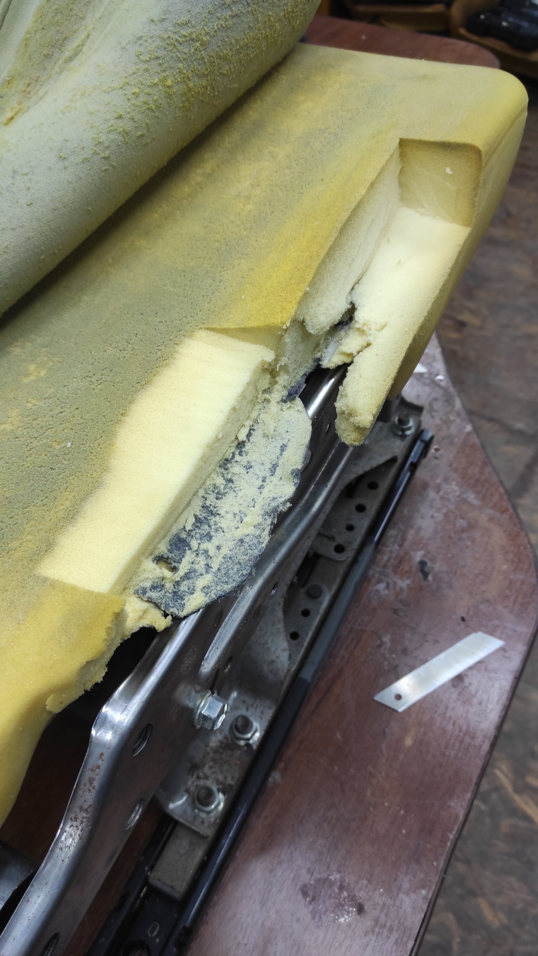 Ремонт сиденья — Nissan Moco III, 0,7 л, 2013 года | своими руками | DRIVE2