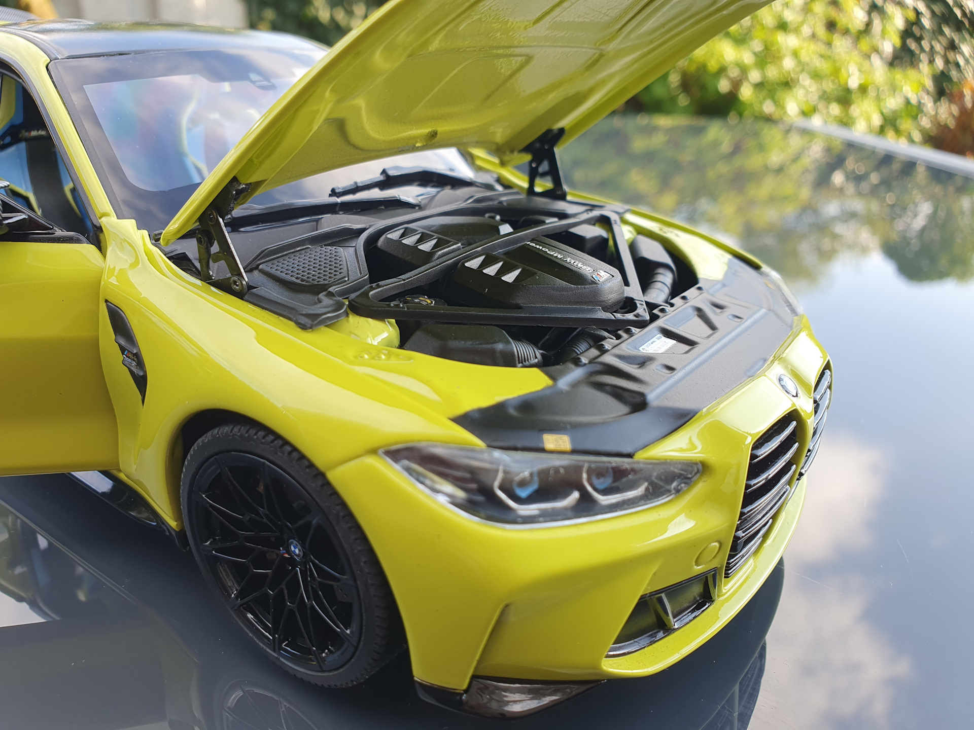 Onlyfans) BMW M4 (G82), Minichamps 1:18 — Сообщество «Масштабные Модели ...