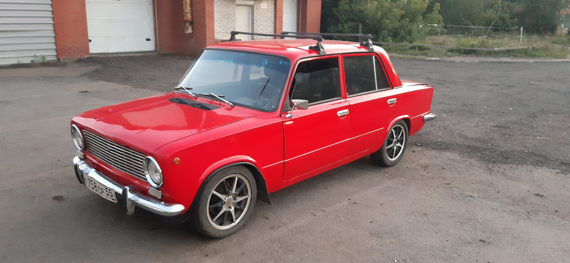 Взял 15ки — Lada 2101, 1,6 л, 1973 года | колёсные диски | DRIVE2