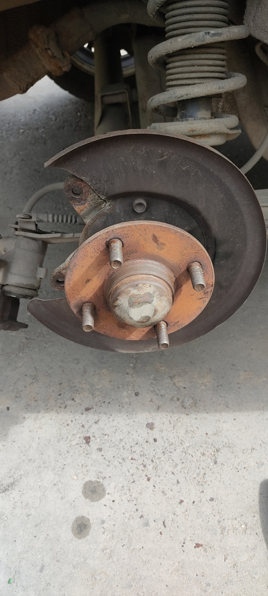 Поменял задние тормозные диски))) — Nissan Almera II (N16), 1,8 л, 2006 ...