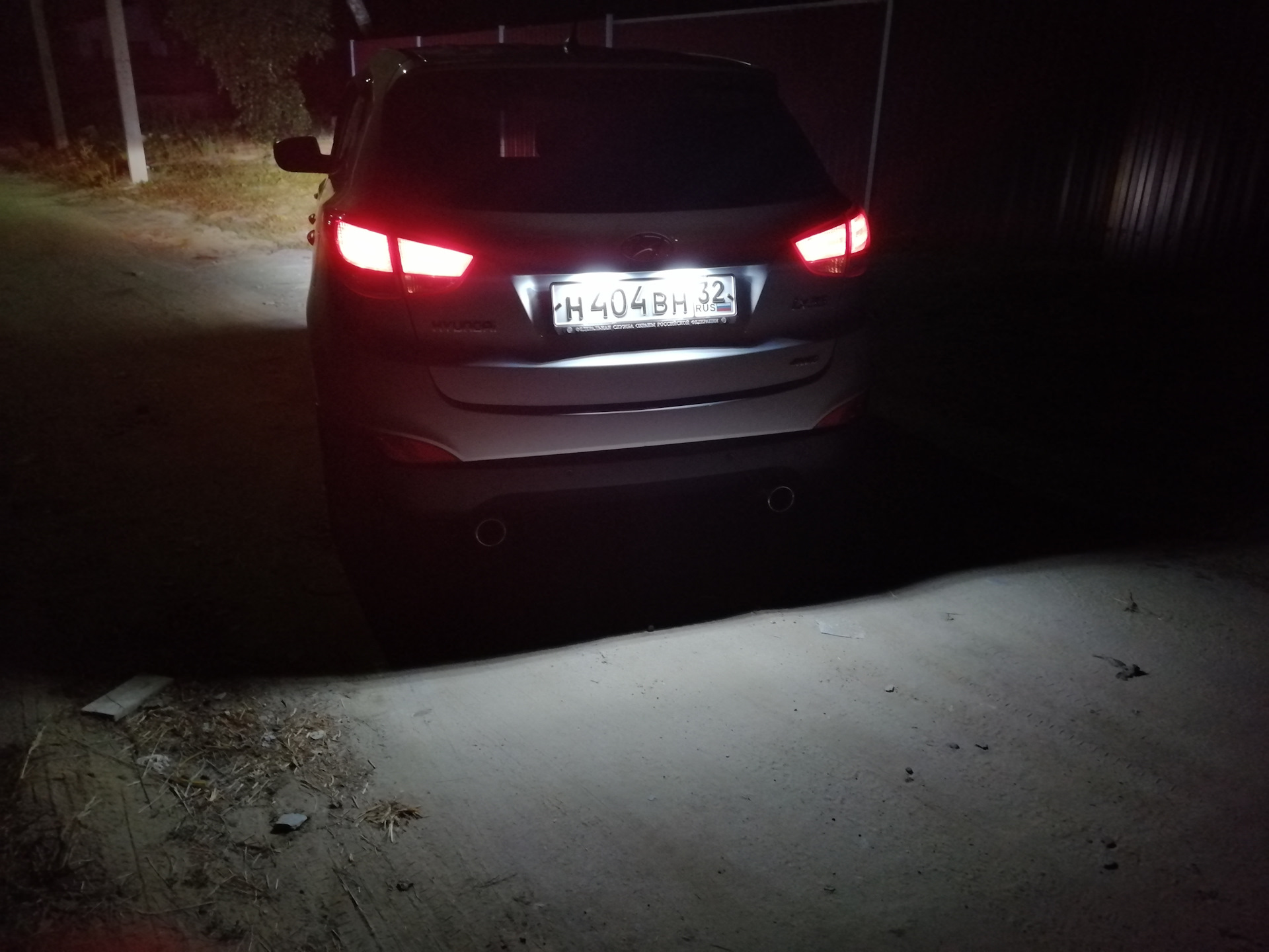 Подсветка номера. — Hyundai ix35, 2 л, 2013 года | своими руками | DRIVE2