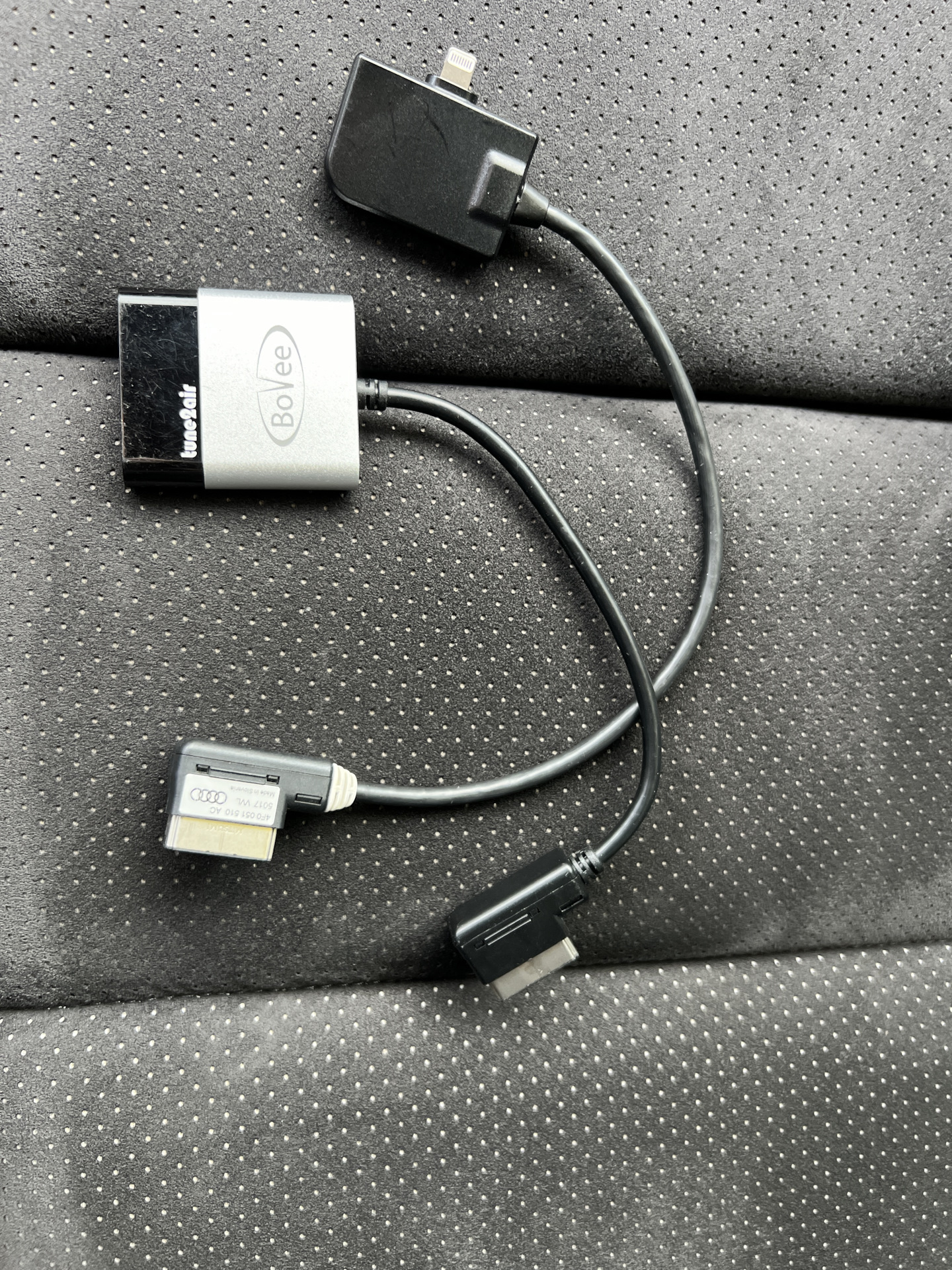 06 — Tune2Air + Original шнурок Audi-Ligting — Audi A6 Avant (C6), 3 л, 2011 года | аксессуары ...