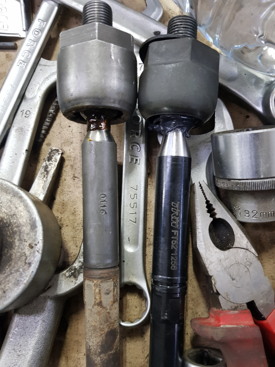 Замена сальников привода, подвесного подшипника, рулевых тяг и ...