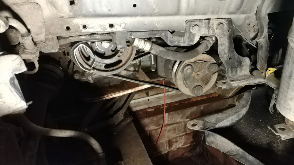 Замена ремня ГРМ, помпы, ремней. — Volvo C30, 1,6 л, 2009 года ...